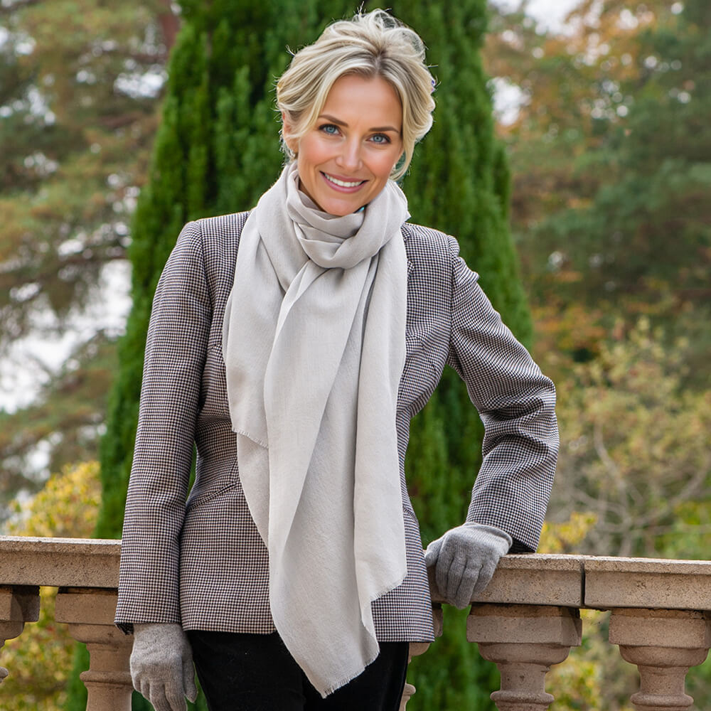 Silver Grey Cashmere and Silk Wrap – Black.co.uk